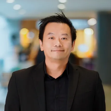 Manop Kaewmoracharoen | Observable